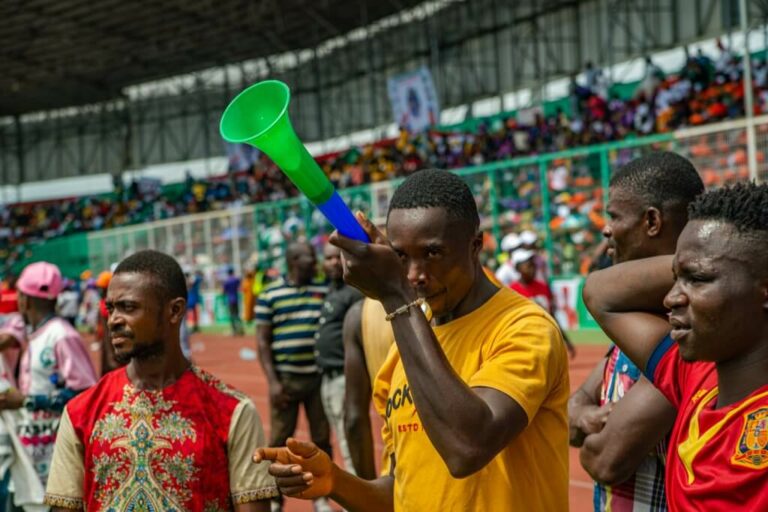 Mighty Vuvuzela, You Either Love It or Hate It – 7AM